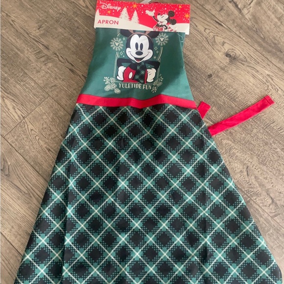 Disney | Kitchen | Mickey Mouse Disney Green Plaid Christmas Apron ...